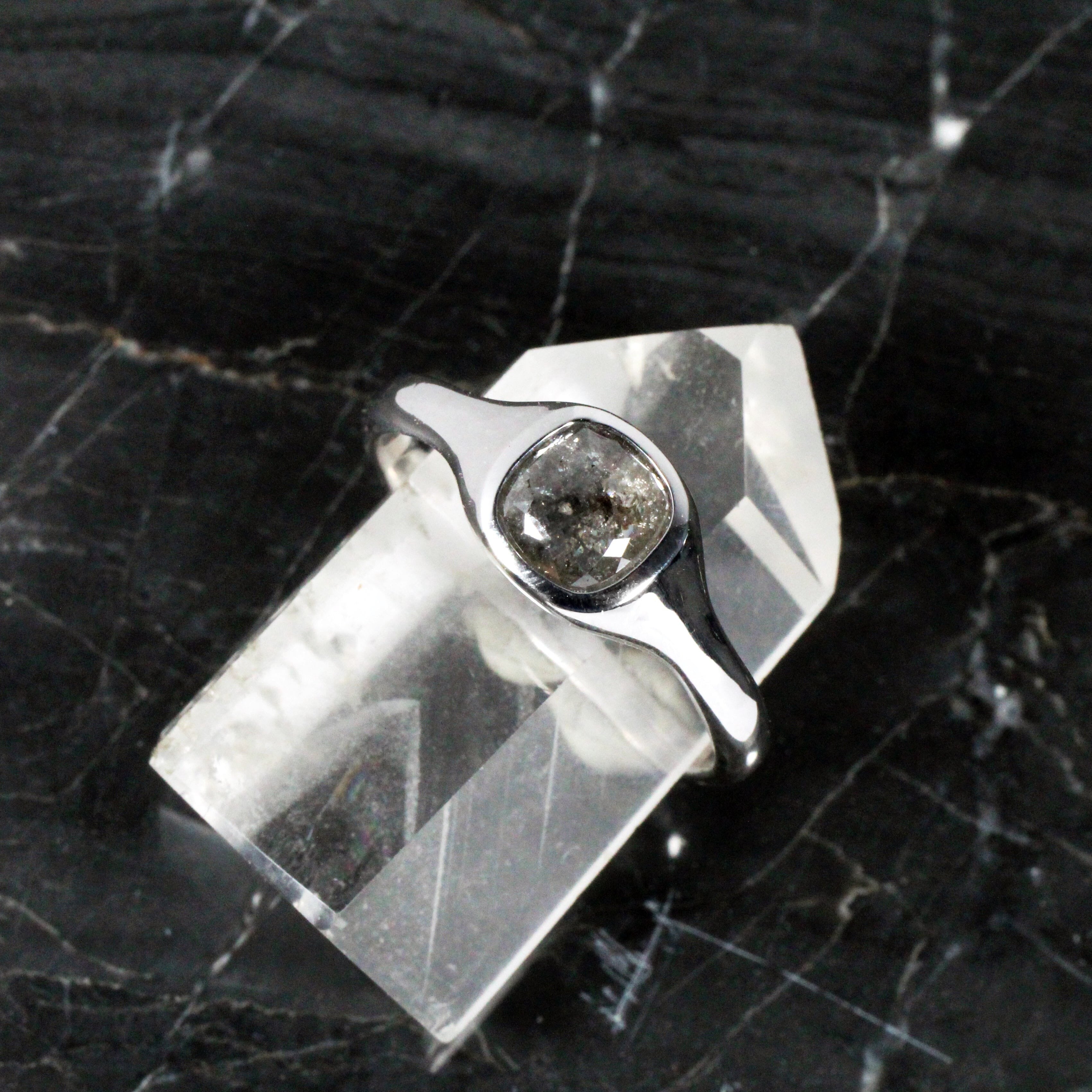 Salt & Pepper Diamond Signet Wedding Band – Kris Averi